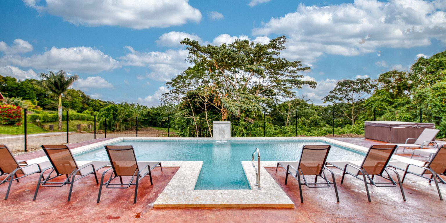 Amazing Lake & Volcano Views, 2 King Suites - Waiting 2 Exhale