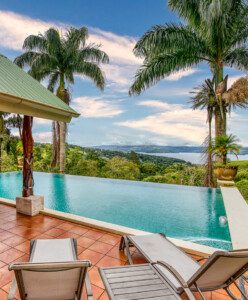 Lakeview Villa with Private Infinity Pool - Waiting 2 Exhale