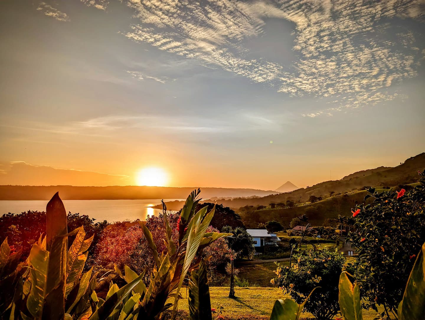 Breathtaking Views ! 3 Suites & Hot Tub - Waiting 2 Exhale